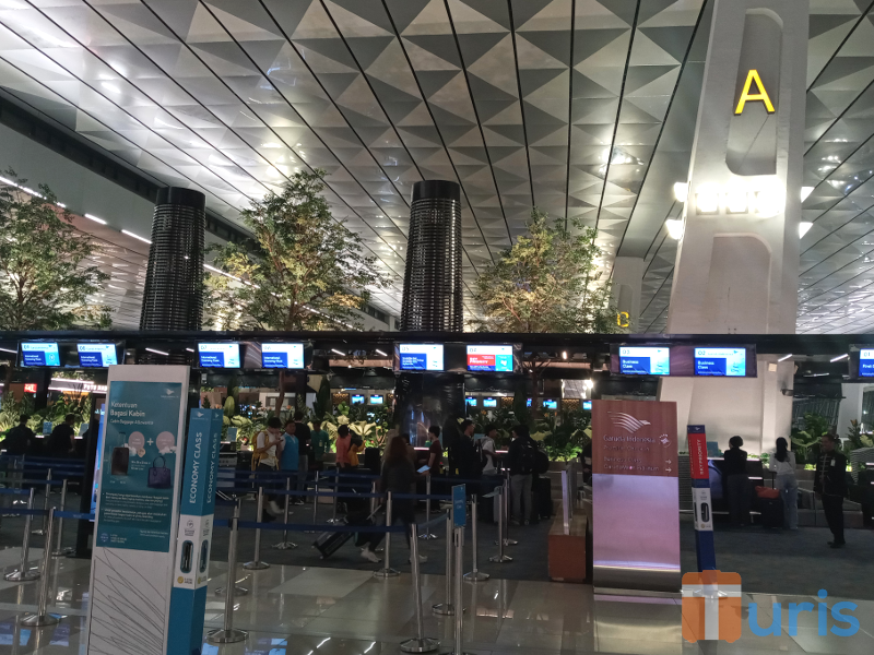 Airline Check in Counters For International Flights At Soekarno Hatta Airline Check in Counters For International Flights At Soekarno Hatta